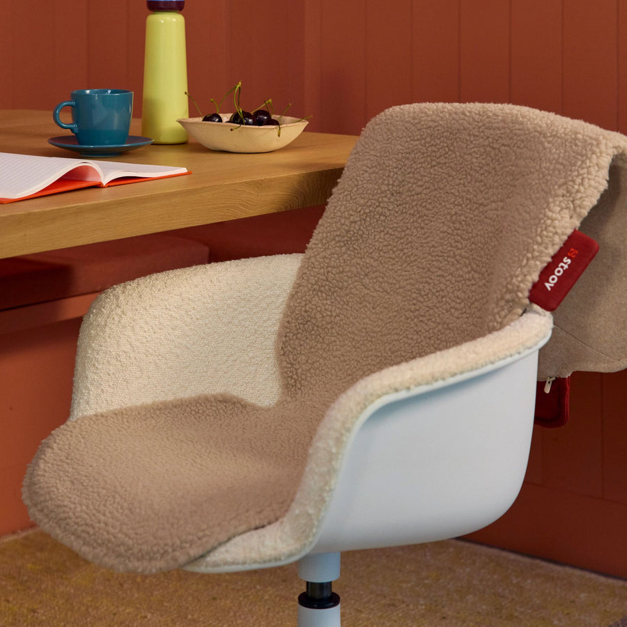 Cordless & Rechargeable Heated Blankets | Big Hug & Huge Hug by Stoov