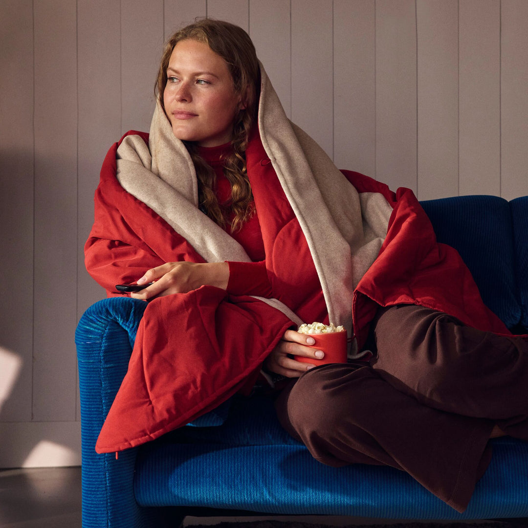 Cordless & Rechargeable Heated Blankets | Big Hug & Huge Hug by Stoov